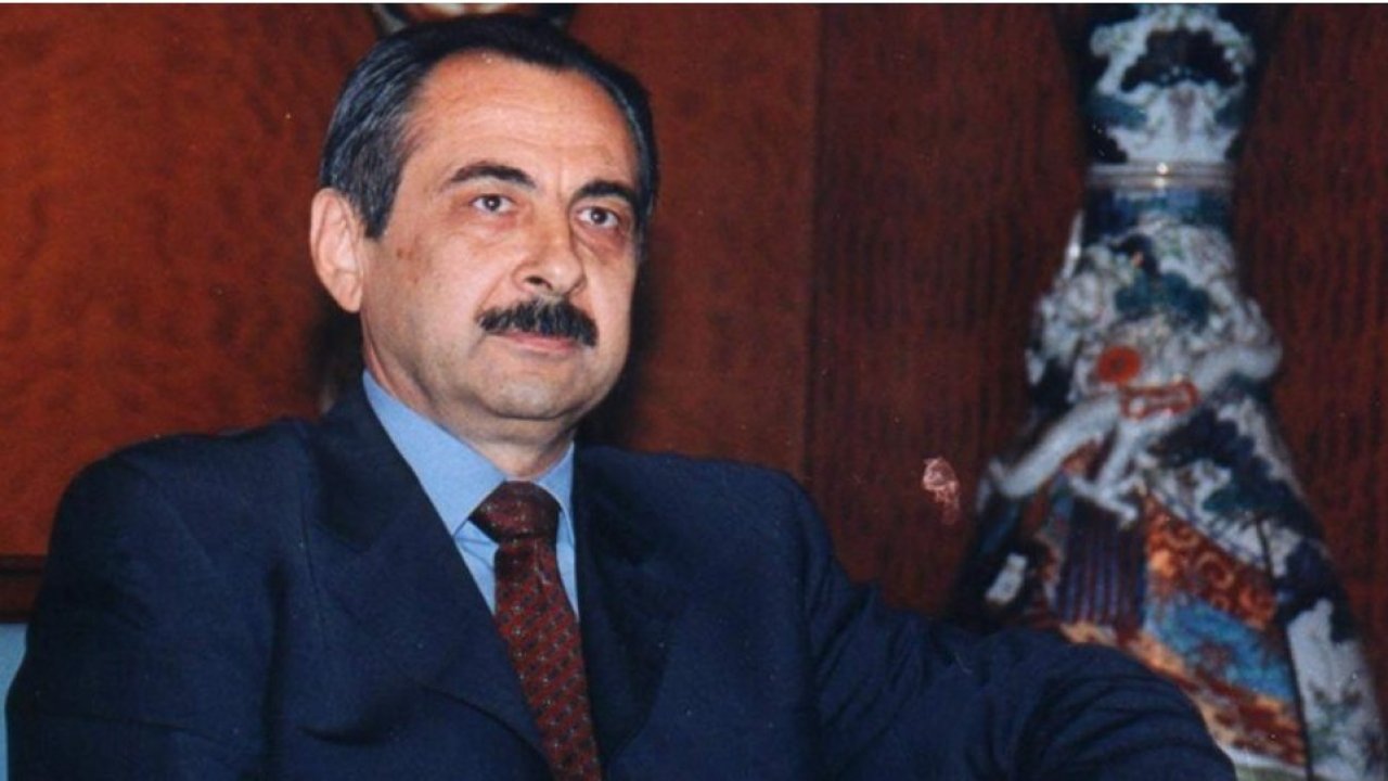 Şenkal Atasagun kimdir, nereli, kaç yaşında? - İzmir Haber - İzmir Son ...